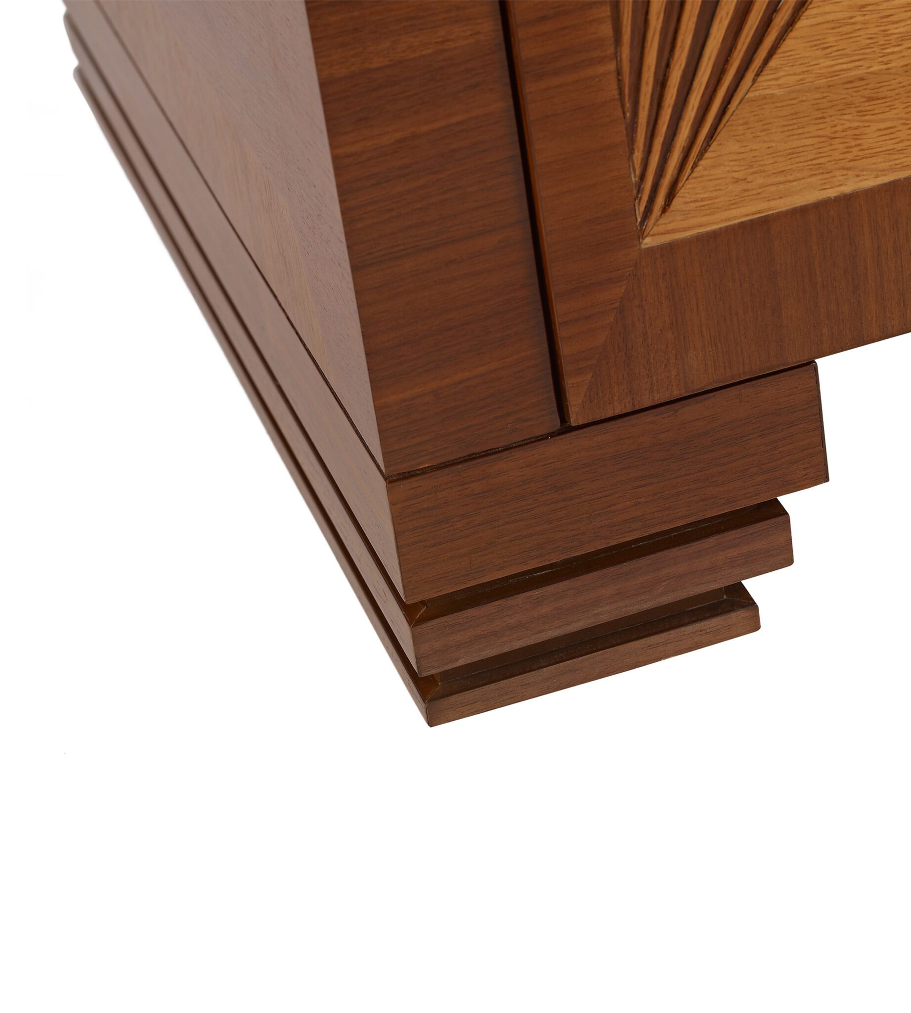 Horizon Dresser - Eric Brand